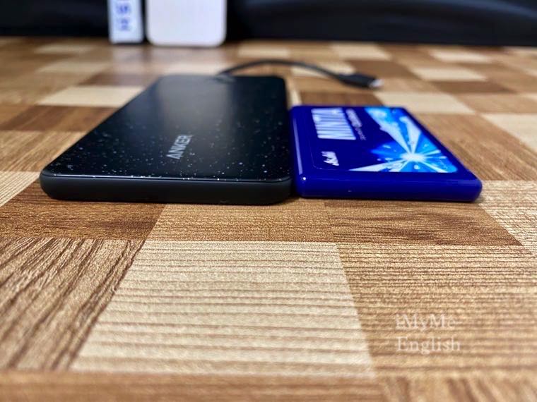 【レビュー】薄さ7.5mmのモバイルバッテリーAnker 「PowerCore III Slim 5000」【Lightning ケーブル内蔵 ...